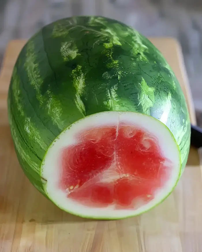 Watermelon Cake Recipe : Fresh, No-Bake Summer Showstopper - Dessert Haven